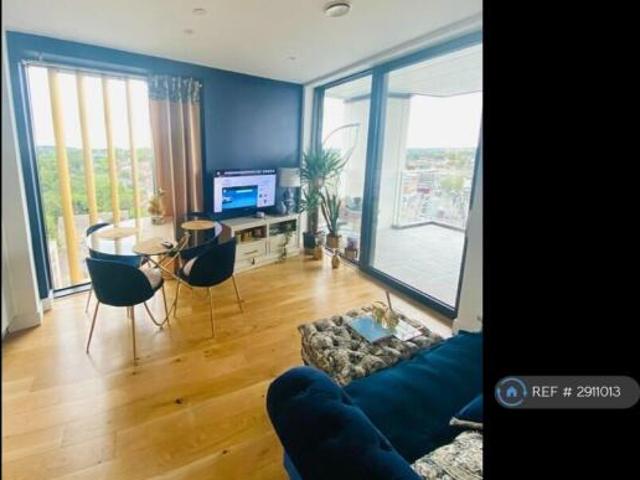 2 bedroom flat for rent in Station Road, London, SE13