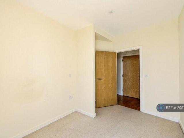 2 bedroom flat for rent in Station Road, Sidcup, DA15