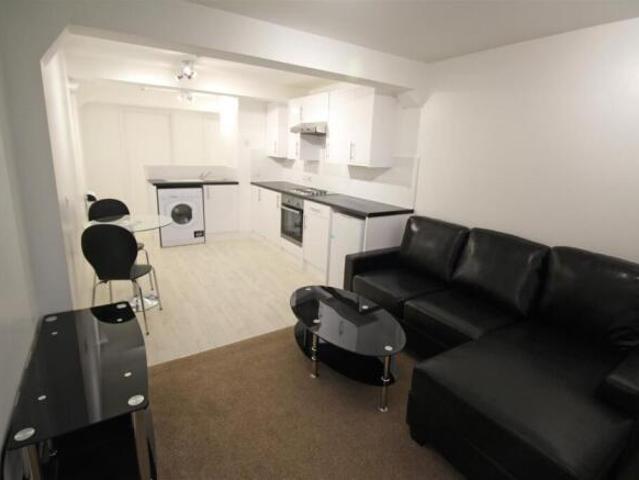 2 bedroom flat for rent in Station Road West, Canterbury, Kent, CT2