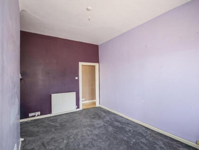 2 bedroom flat for rent in Station Street, Staplehurst, Kent, TN12