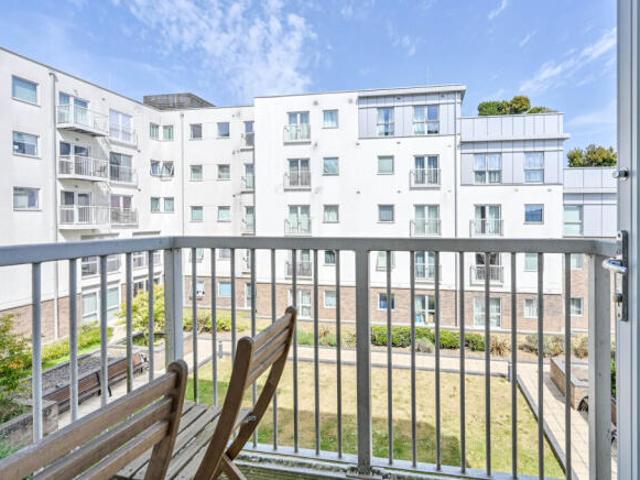 2 bedroom flat for rent in Station View, Guildford, GU1