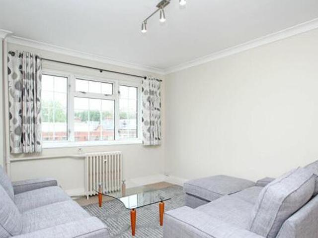 2 Bedroom Flat For Rent In Stamford Brook, Hammersmith