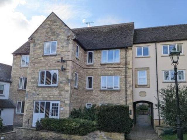2 Bedroom Flat For Rent In Stamford, Lincolnshire