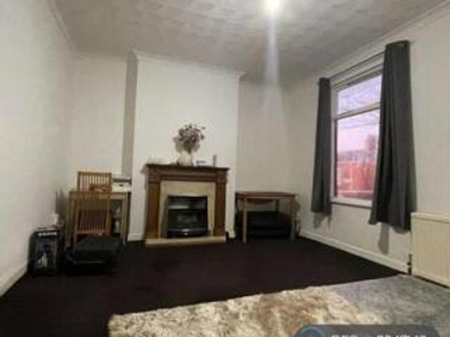 2 bedroom flat for rent in Stamford St, Manchester, M16