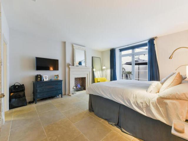 2 bedroom flat for rent in Stanhope Gardens, SW7