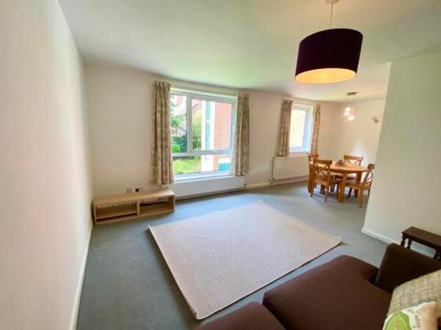2 bedroom flat for rent in Stanton Avenue, Didsbury, Manchester, M20