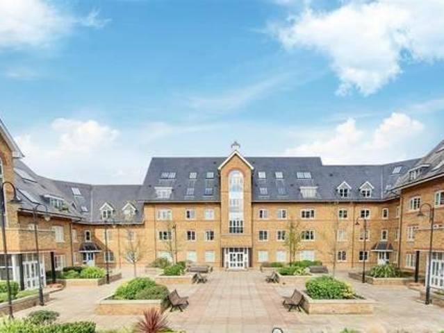 2 bedroom flat for rent in Stewart Place Station Road Ware SG12
