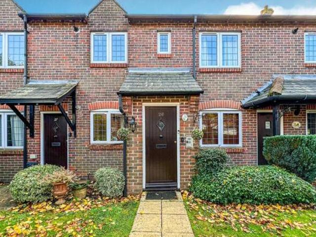 2 Bedroom Flat For Rent In Steyning