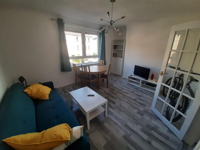 2 bedroom flat for rent in Stenhouse with garden