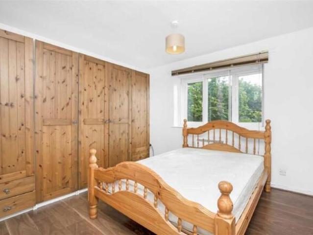 2 bedroom flat for rent in Sterling Gardens, New Cross, SE14