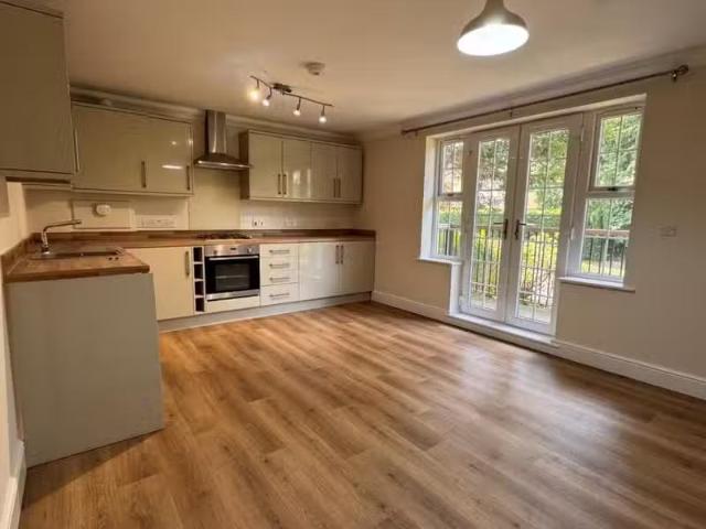 2 bedroom flat for rent in Stirling Road, Talbot Woods, BH3