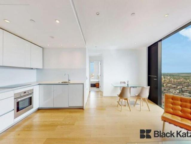 2 bedroom flat for rent in Strata, Walworth Road, Elephant and Castle SE1