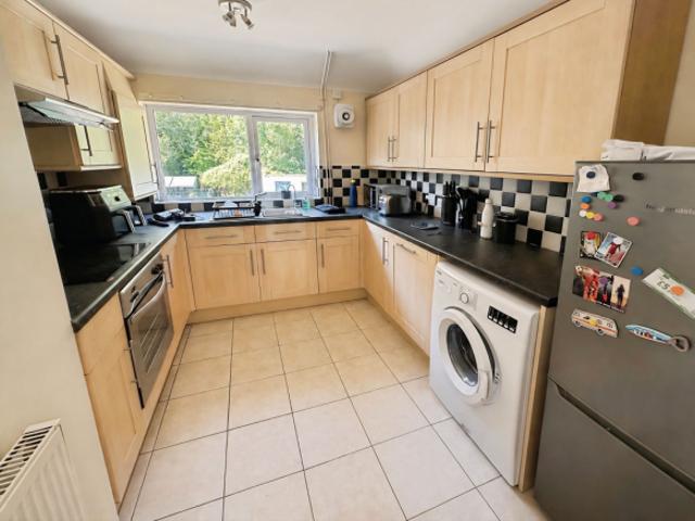 2 bedroom flat for rent in Stratfield Road, Basingstoke, RG21