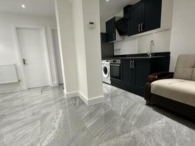 2 Bedroom Flat For Rent In Stratford