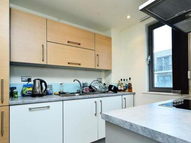 2 Bedroom Flat For Rent In Stratford, London