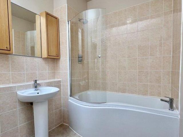 2 bedroom flat for rent in Strathearn Place, Edinburgh, Midlothian, EH9