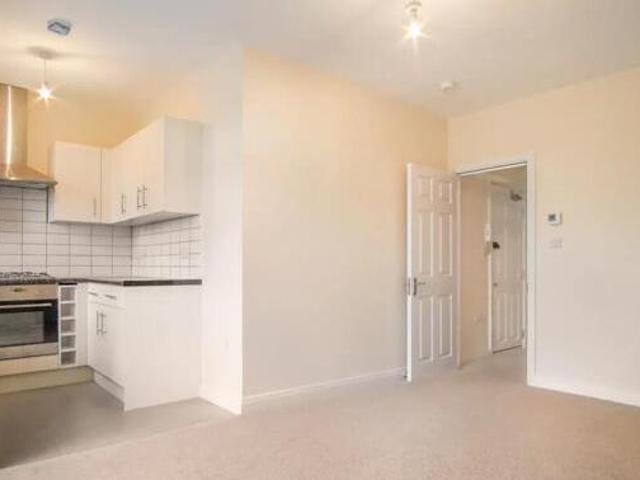 2 Bedroom Flat For Rent In Streatham