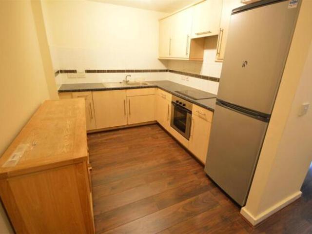 2 bedroom flat for rent in Stretford Road, Manchester, M15
