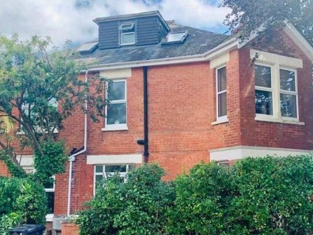 2 bedroom flat for rent in Student Two Double Bedroom Flat Winton BH9