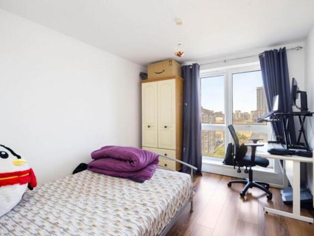 2 bedroom flat for rent in Studley Court, 5 Prime Meridian Walk, London, E14