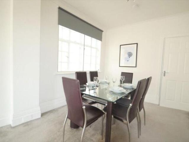 2 bedroom flat for rent in Stunning Two Bed In Gorgeous Regents Park, NW8