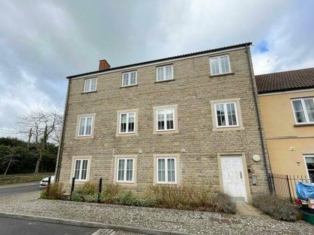 2 bedroom flat for rent in Summerleaze Park Shepton Mallet BA4