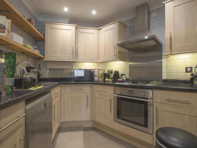 2 bedroom flat for rent in Sun Lane, Gravesend, DA12