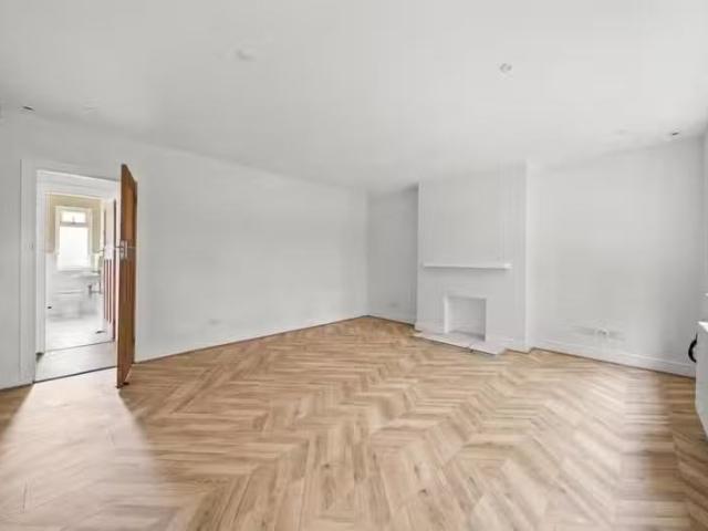 2 bedroom flat for rent in Sunbridge House, BR1