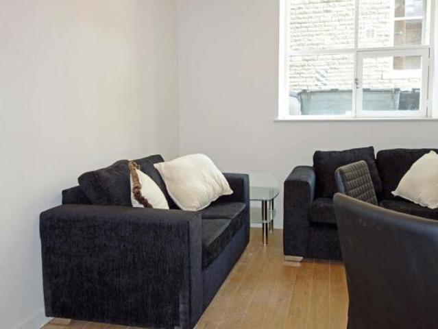2 bedroom flat for rent in Sunbridge Road, Bradford, BD1