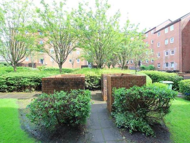 2 bedroom flat for rent in Succoth Street, Anniesland, Glasgow, G13