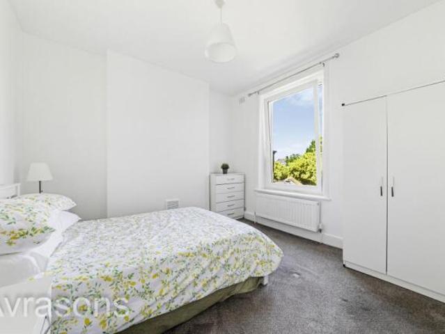 2 bedroom flat for rent in Sudbourne Road, Brixton, SW2