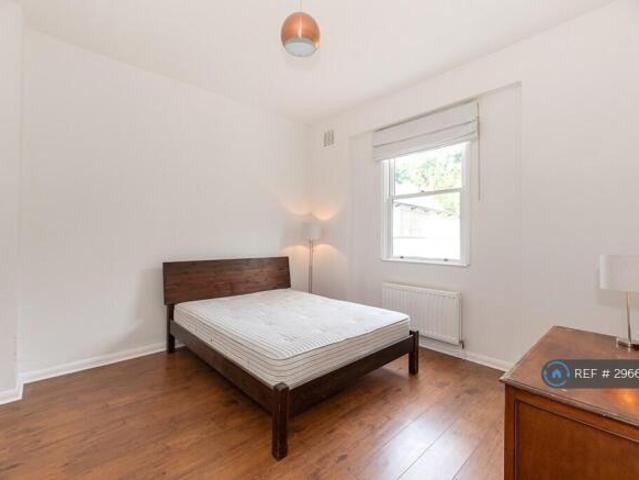 2 bedroom flat for rent in Sudbourne Road, London, SW2