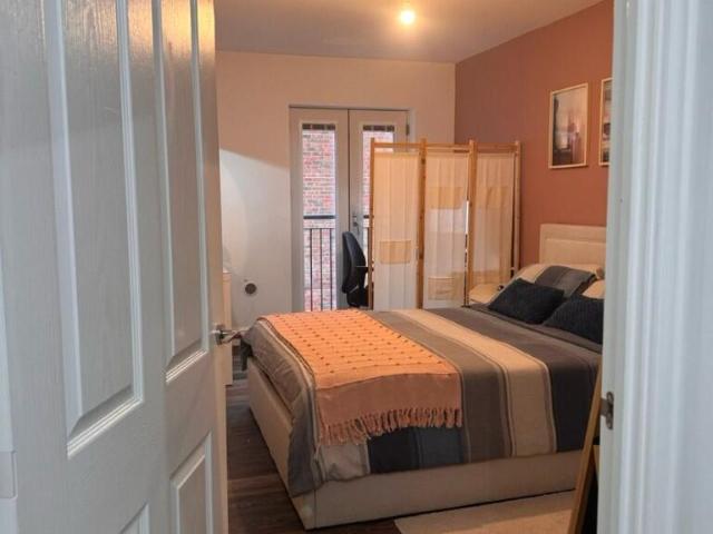 2 bedroom flat for rent in Sudbury Hill, Harrow, Middlesex, HA1