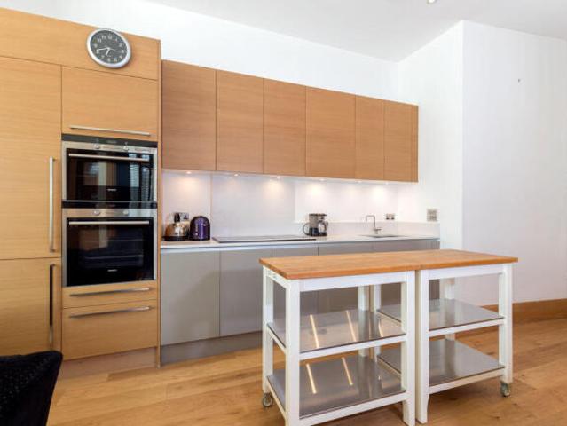 2 bedroom flat for rent in Sugar House, Leman Street, London, E1
