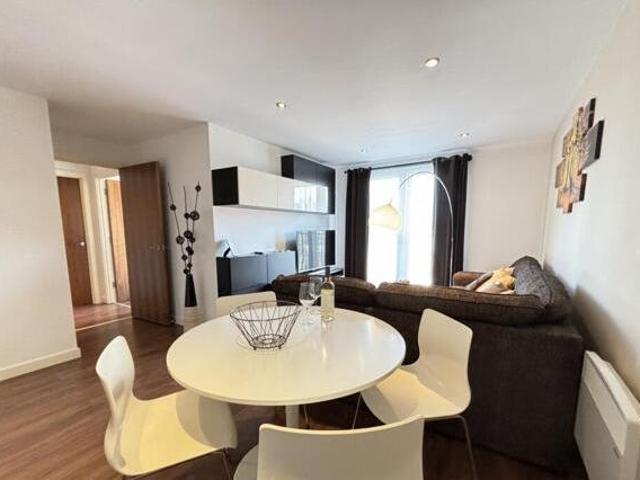 2 Bedroom Flat For Rent In Sullivan Way