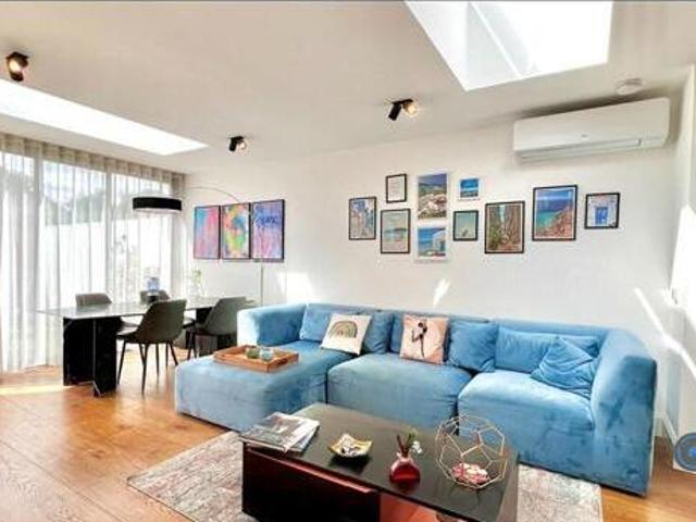 2 Bedroom Flat For Rent In Surbiton