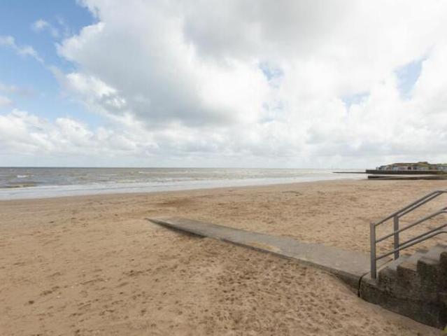 2 bedroom flat for rent in Sussex Gardens, Westgate On Sea, CT8