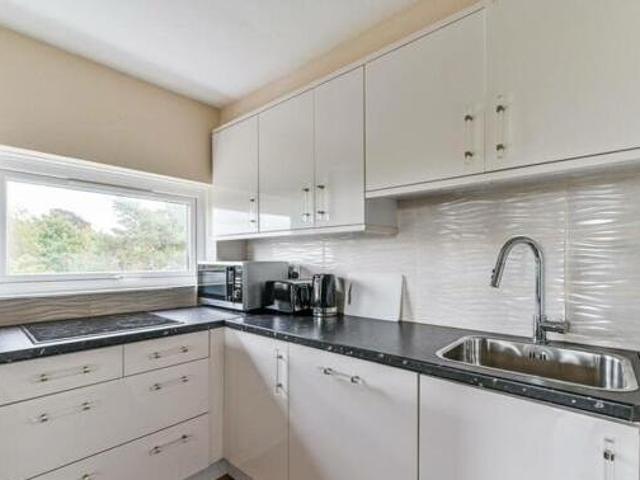 2 Bedroom Flat For Rent In Sutton