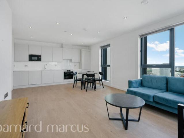 2 bedroom flat for rent in Sutton Court Road, SUTTON, SM1