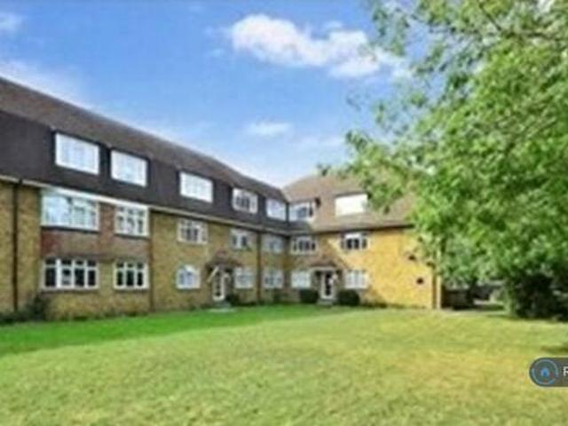 2 bedroom flat for rent in Sutton Common Road Sutton SM1