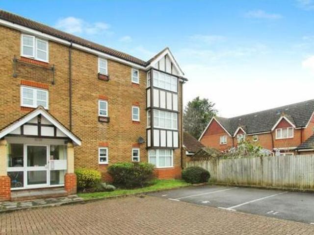 2 Bedroom Flat For Rent In Sutton, Surrey