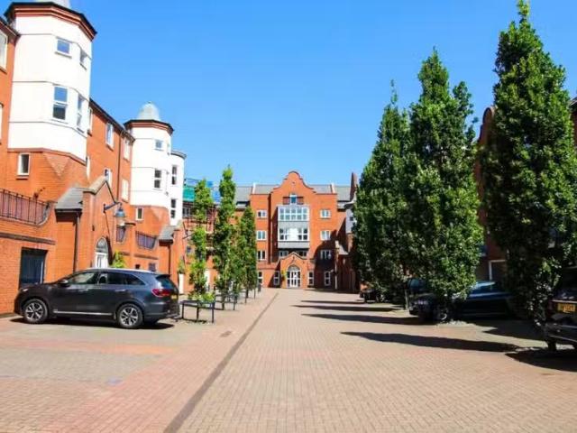 2 bedroom flat for rent in Symphony Court, Birmingham, West Mi.