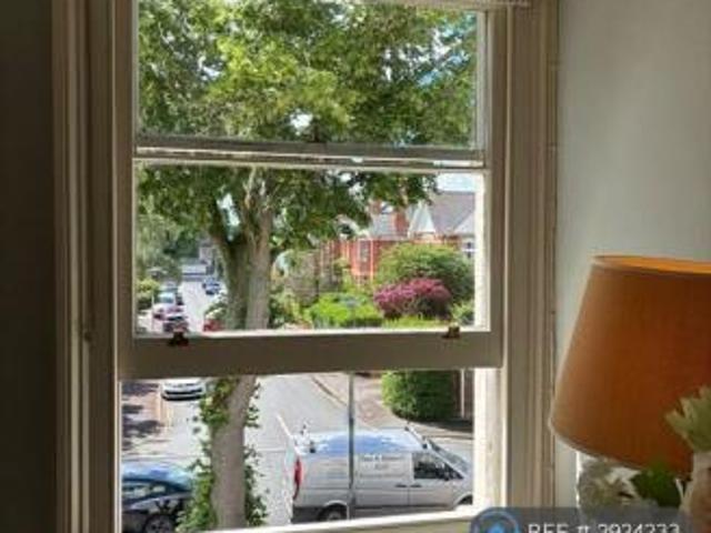 2 bedroom flat for rent in Sydenham Road North, Cheltenham, GL52