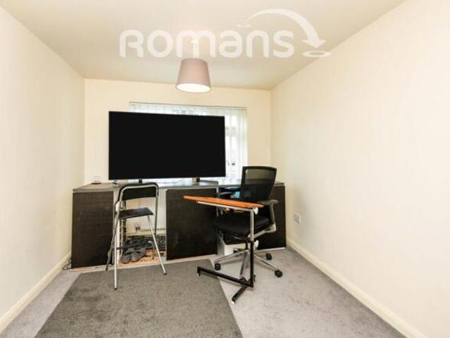 2 bedroom flat for rent in, Sylvia Close, Basingstoke, RG21