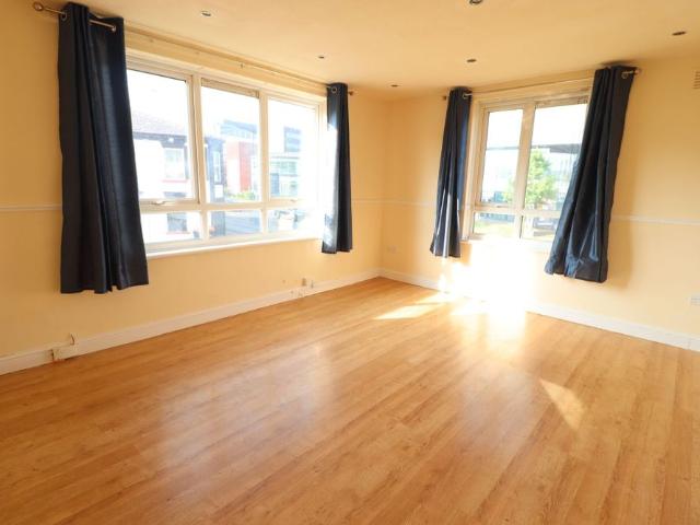2 Bedroom Flat Flat/apartment To Rent