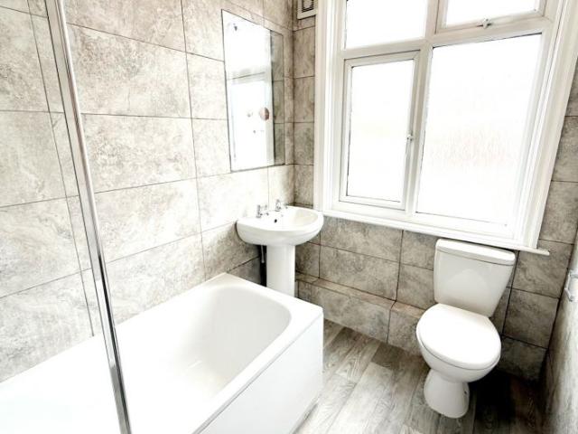 2 Bedroom Flat, Hollingbury Place, Brighton
