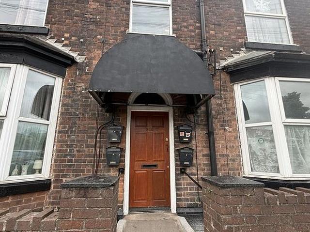 2 bedroom flat in Walsall