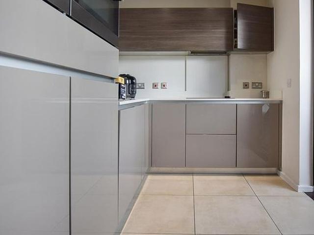2 bedroom flat in Wembley