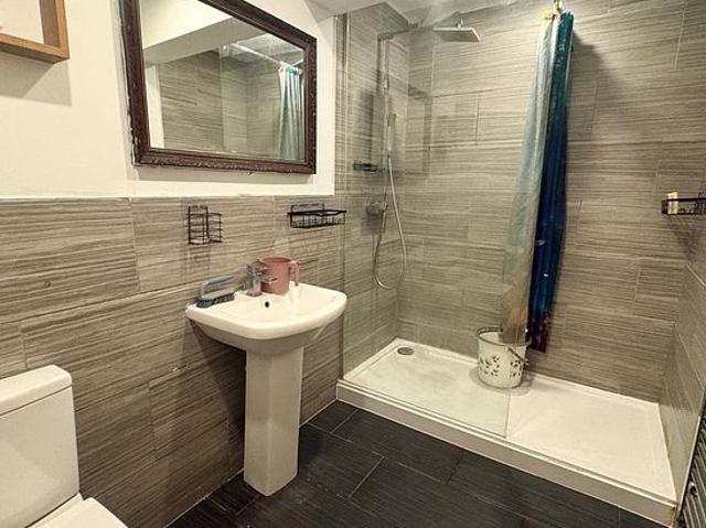 2 bedroom flat in West Bromwich