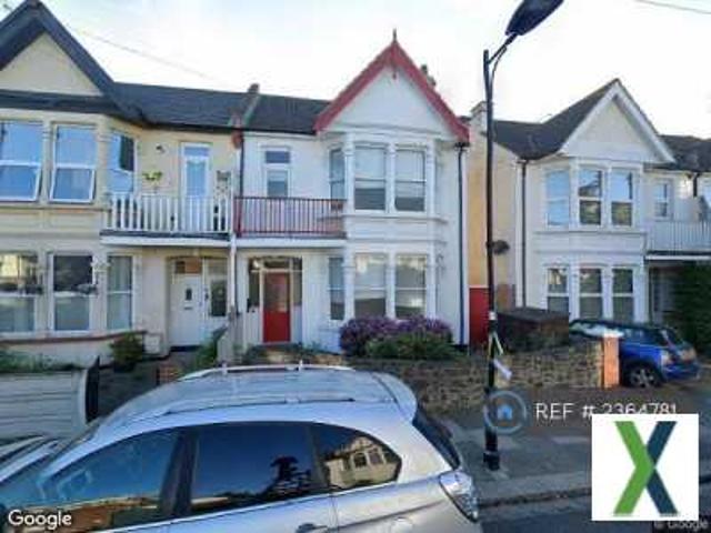 2 bedroom flat in Westminster Drive, Westcliff On Sea, SS0 2 bed #2364781